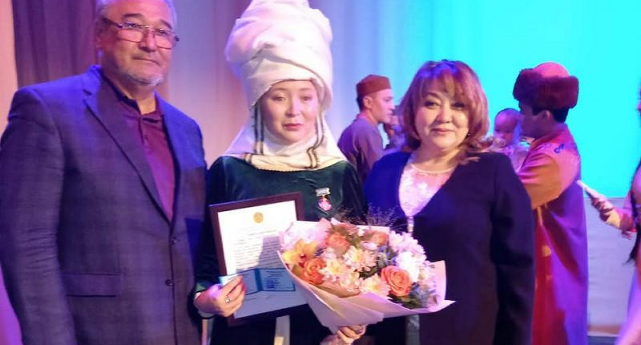 Самал Еслямова «Мəдениет саласының үздігі» төсбелгісімен марапатталды
